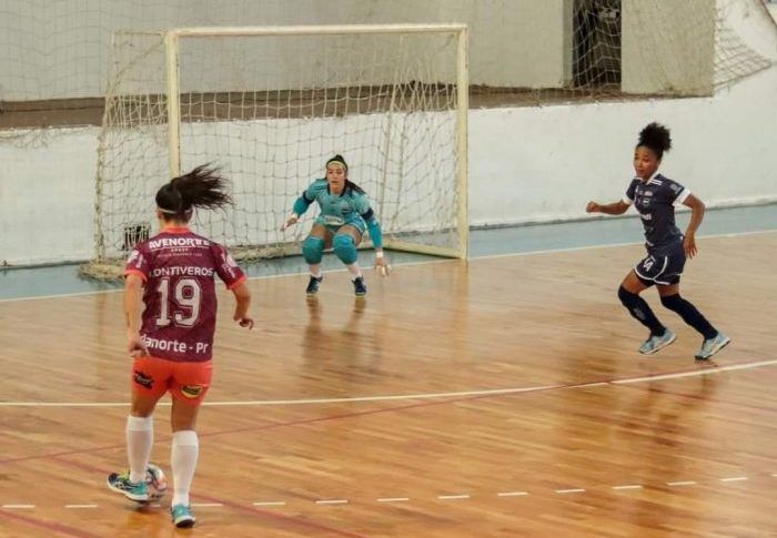 Ana Ontiveros, la futbolista que pone a Mendoza bien arriba en el plano ...