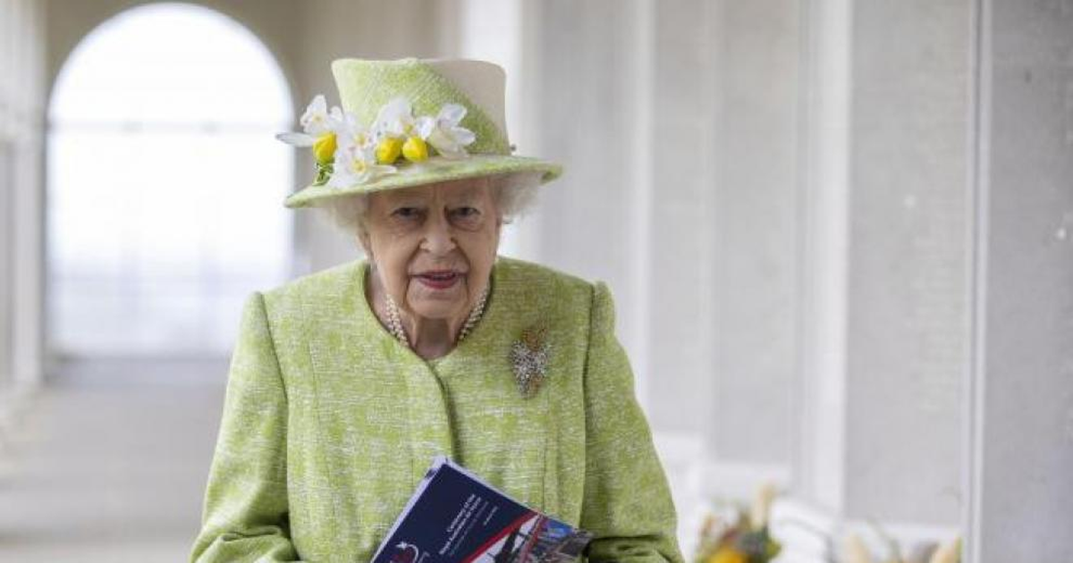 La reina Isabel suspende reuniones por recomendación médica