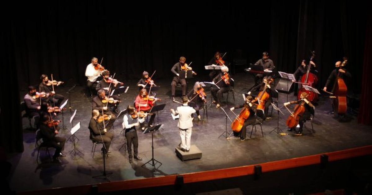 La Orquesta Barroca de Mendoza toca en el Independencia