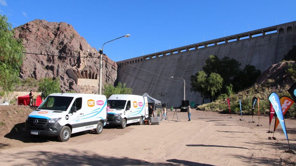 Las mejores postales que dejó Atuel en el Muro en Valle Grande