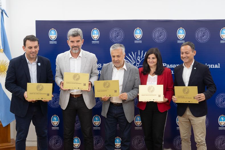 Lanzamiento del Pasaporte Nacional Sanmartiniano: una propuesta ...