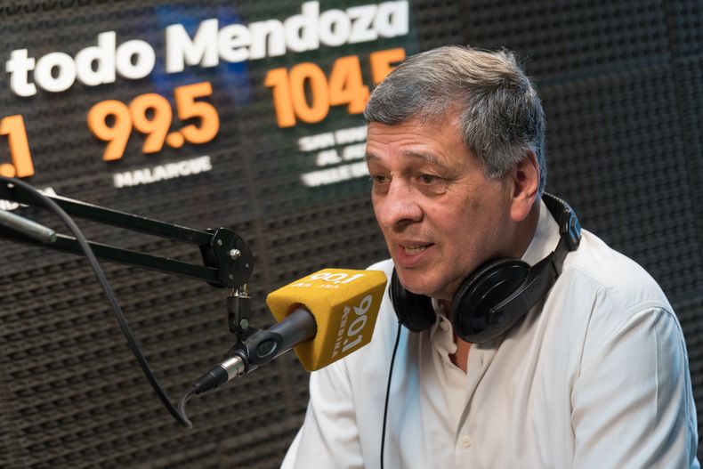 Daniel Orozco presenta su libro MTD en el Congreso Nacional mexicano