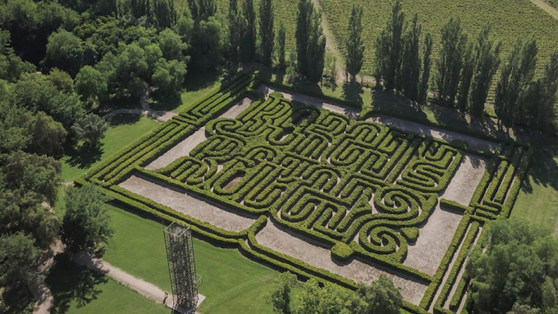 Distinción al Laberinto de Borges por su espíritu art decó
