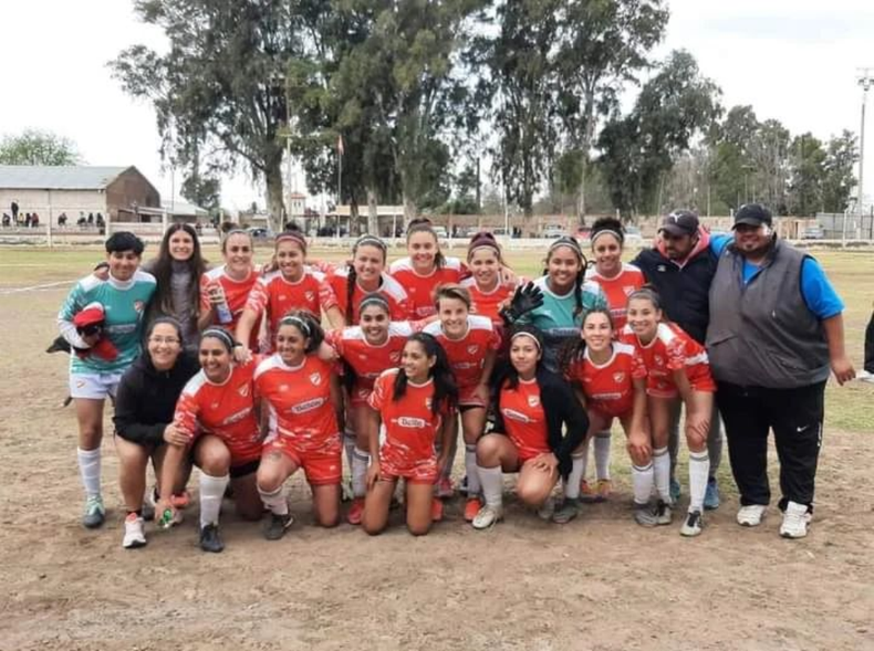 Balloffet, bicampeón invicto del fútbol femenino sureño