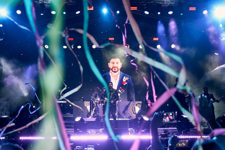 La icónica banda Ráfaga triunfa en Rumania con su increíble show: los ...