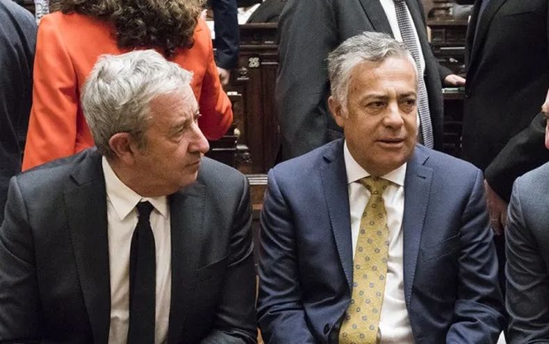 En Aconcagua Radio, Cobos volvió a marcar distancia de Cornejo y puso ...