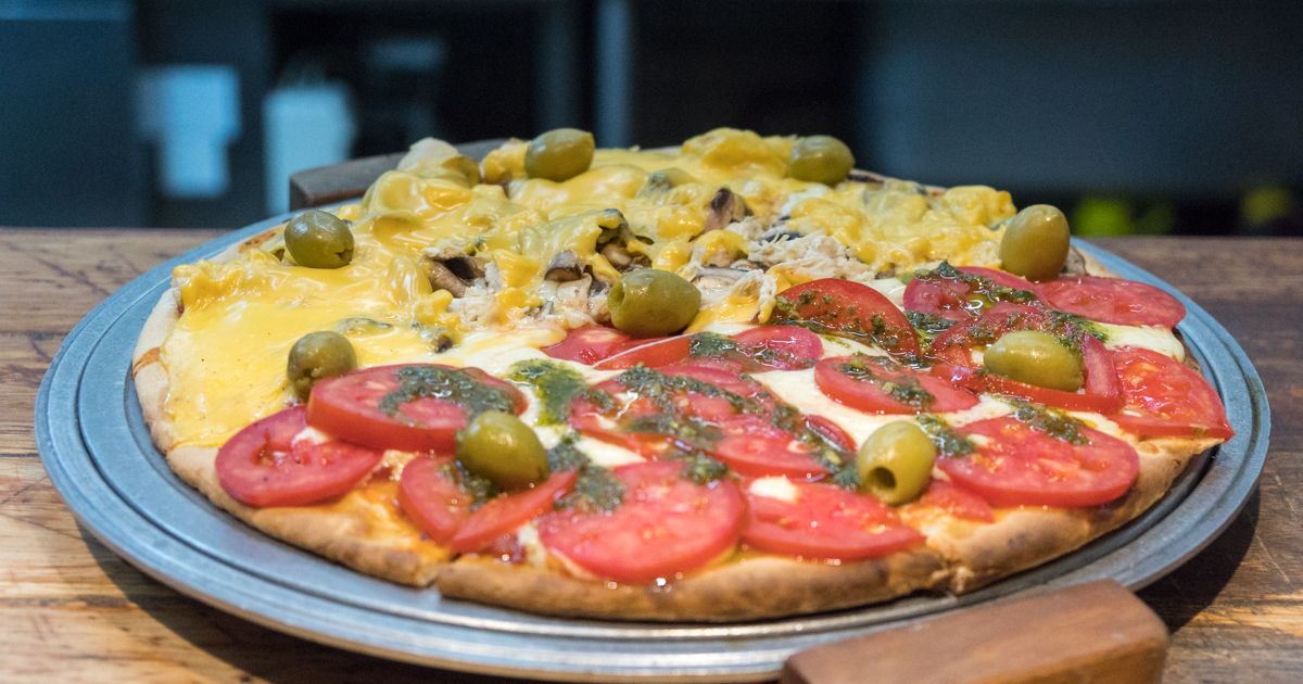 Pizzas mendocinas: entre la muzzarela clásica y los nuevos sabores