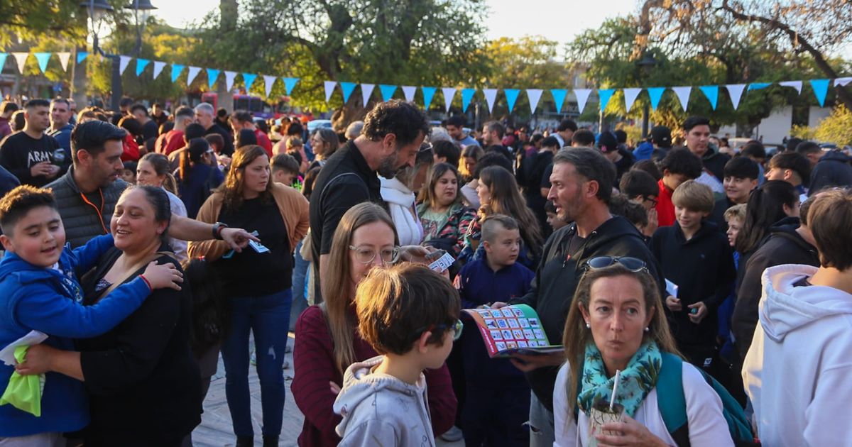 Godoy Cruz reunió a cientos de vecinos en un masivo intercambio de ...