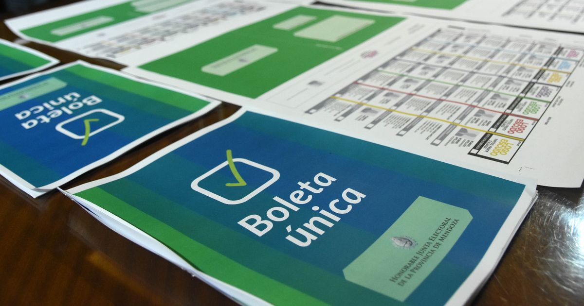 Elecciones 2023: presentan las Boletas Únicas para las PASO municipales