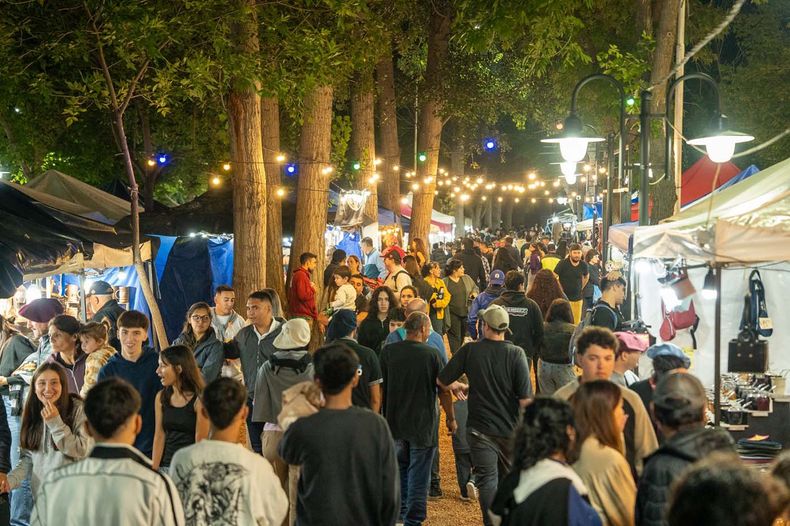 El Festival de la Tonada volvió a encender Tunuyán con música, juegos y ...
