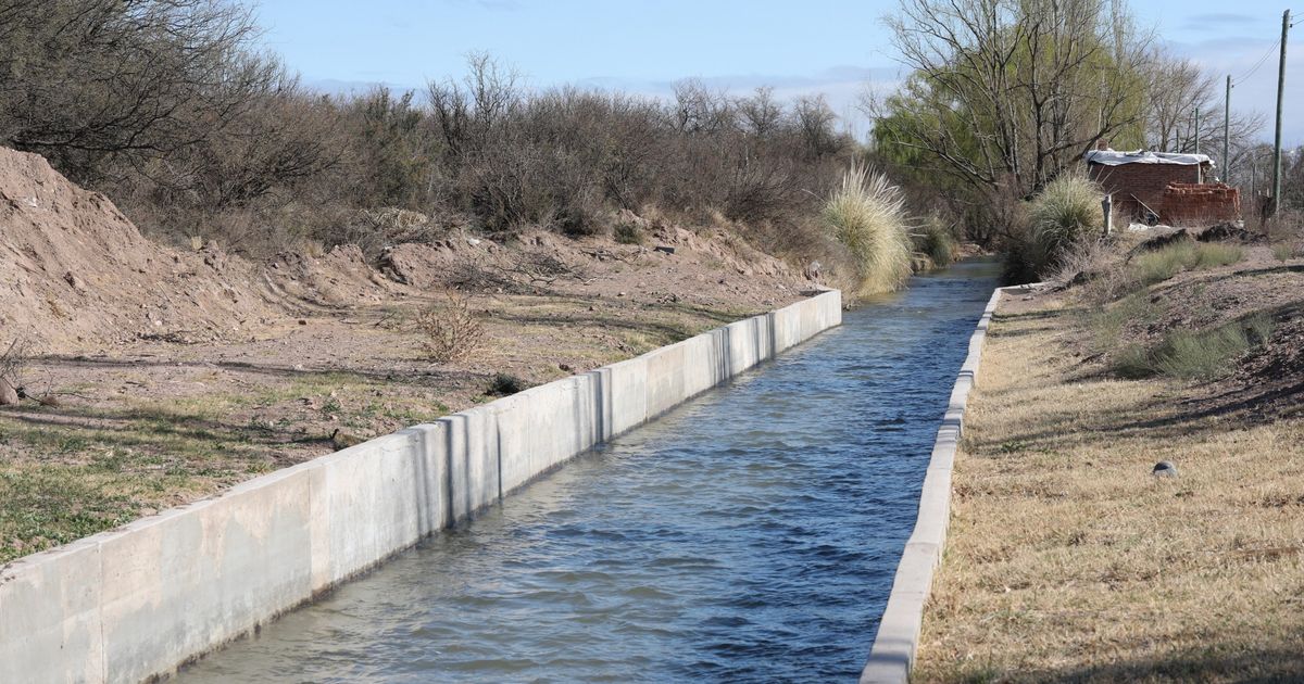 Video: dramático rescate de una joven en un canal de riego en San Rafael