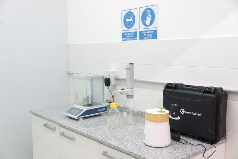 Santa Rosa: Suarez visitó el laboratorio de cannabis y pidió a Nación ...