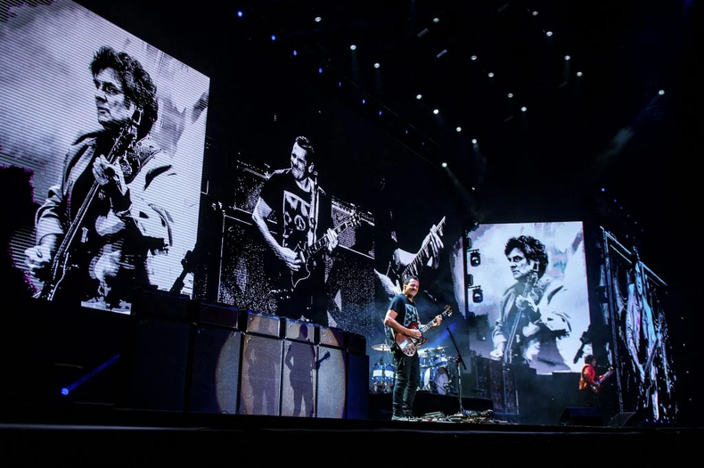 Divididos en Vélez: un cumpleaños lleno de rock