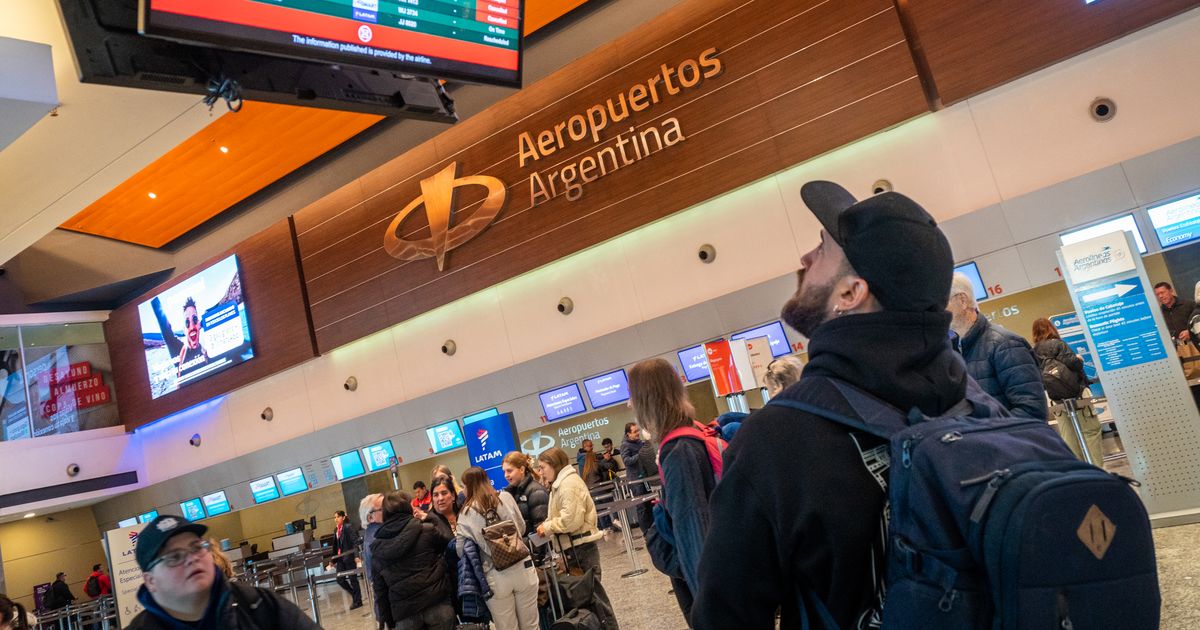 Turismo: agosto 2025 marcó más viajes de argentinos al exterior que llegadas de extranjeros al país