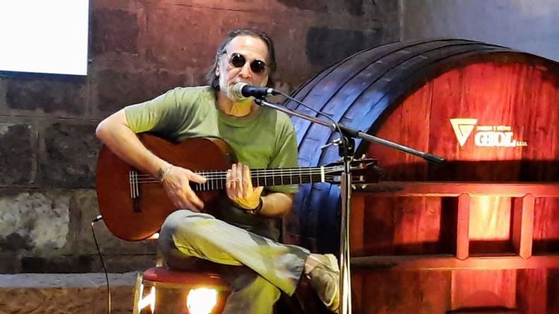 Rafael Quevedo celebra a la Nueva Trova Cubana