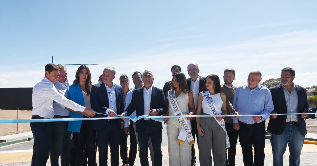 Godoy Cruz: inauguraron la primera etapa del Centro Urbano Arizu, con ...