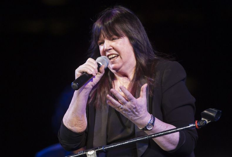 Manuel Wirzt, Piero y Marilina Ross en festival a beneficio de pueblos ...
