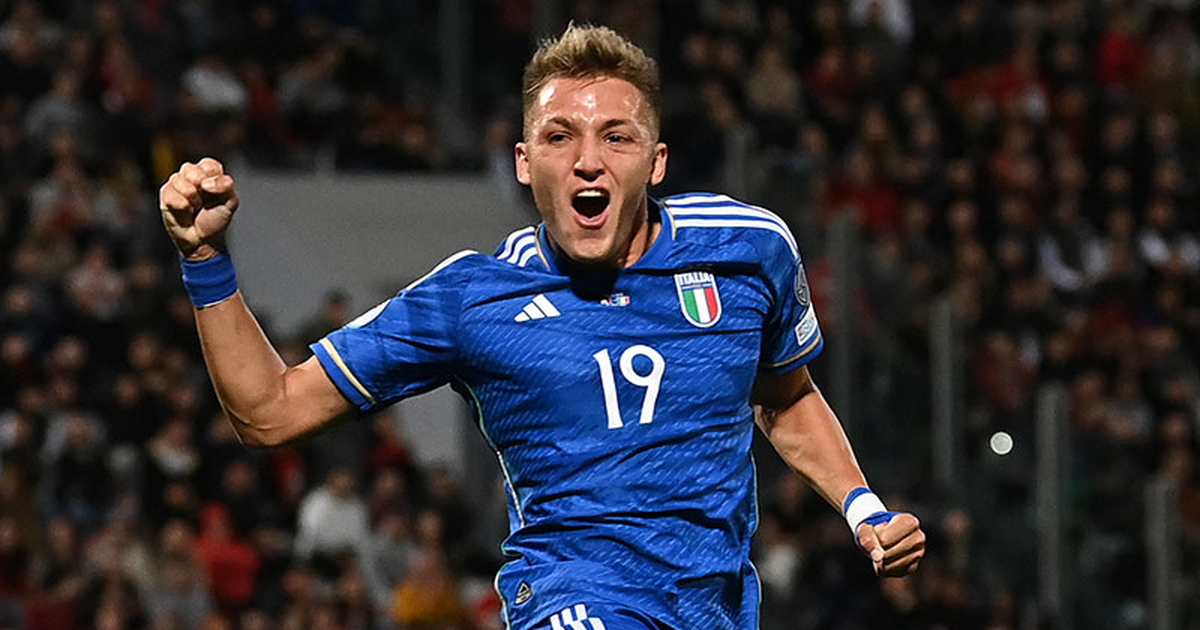 Italia celebra la conquista del argentino Mateo Retegui