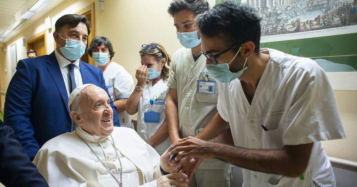 El papa Francisco sigue internado: qué dijo sobre su salud