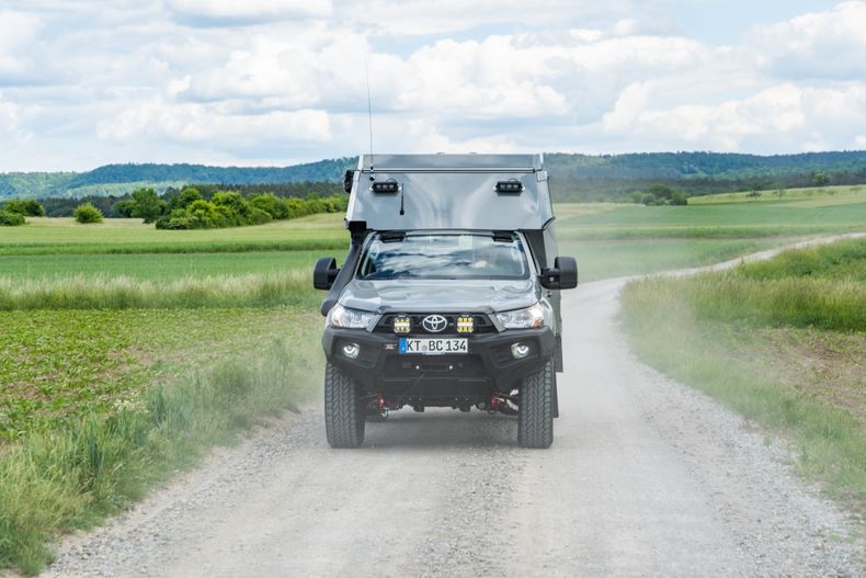 Toyota Hilux Bushcamper, y a recorrer el mundo