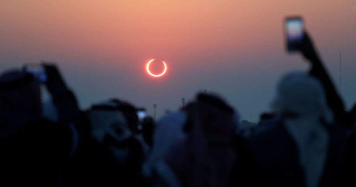 Eclipse solar anular 2024: cómo ver el anillo de fuego en Argentina de forma segura