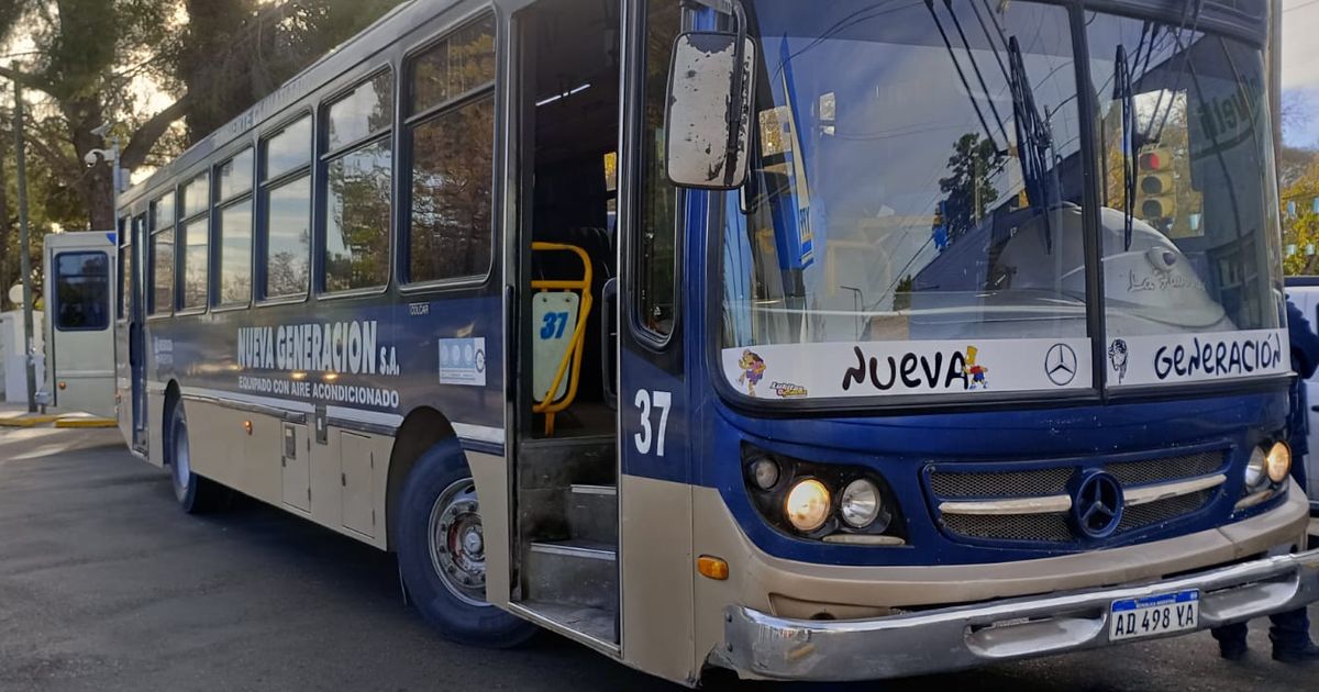 Milagro tras un accidente vial: lo atropelló un colectivo y se salvó