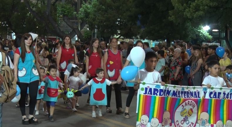 Tunuyán realizó un gran desfile por su 142° aniversario