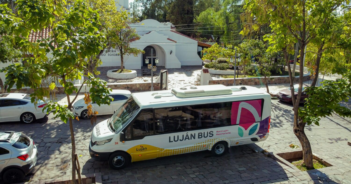 Luján de Cuyo presentó un bus turístico innovador