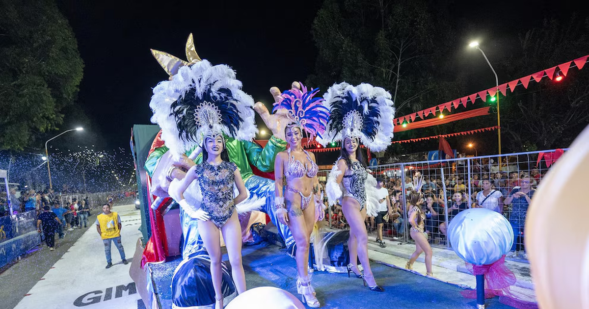 María Gimena Mansilla, intendenta tucumana, sorprendió al desfilar con ...