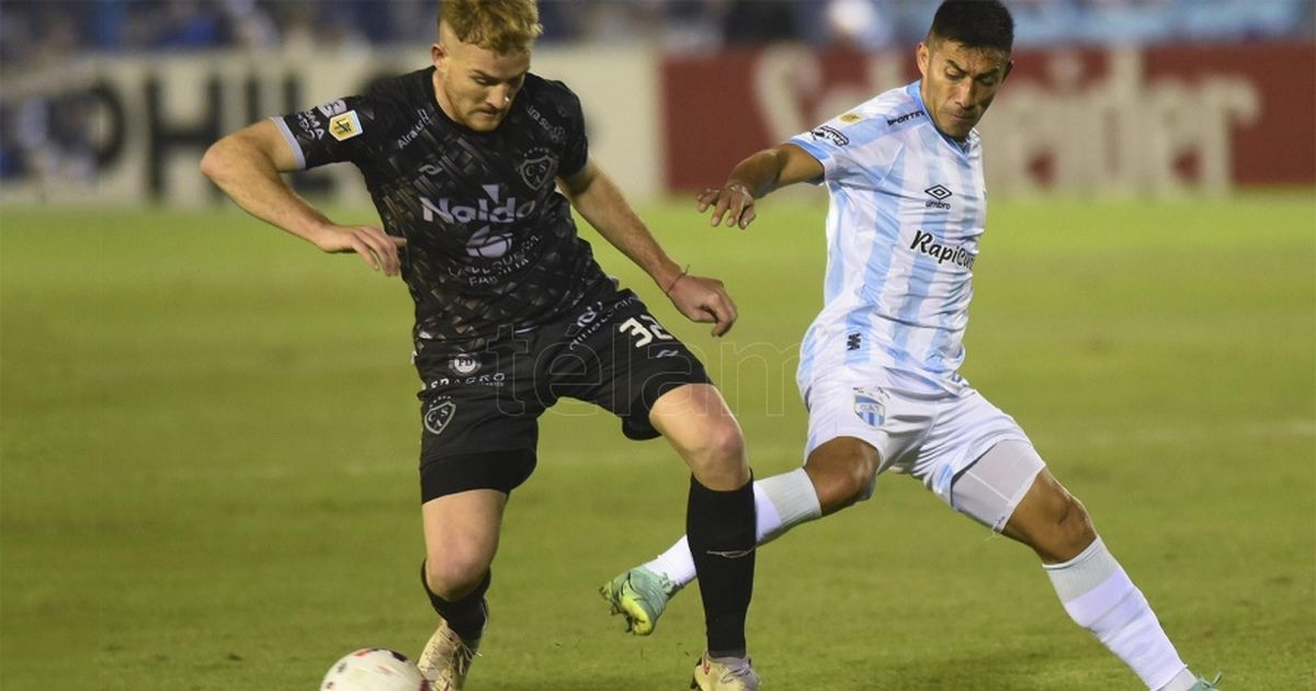 Atlético Tucumán es el líder tras vencer a Sarmiento