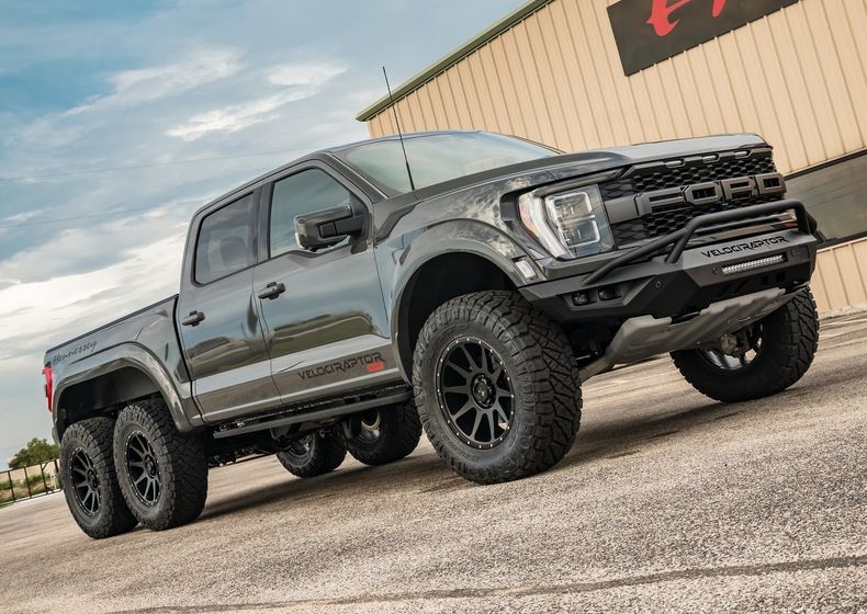Camionetas 6x6: una tendencia tan bestial como cara