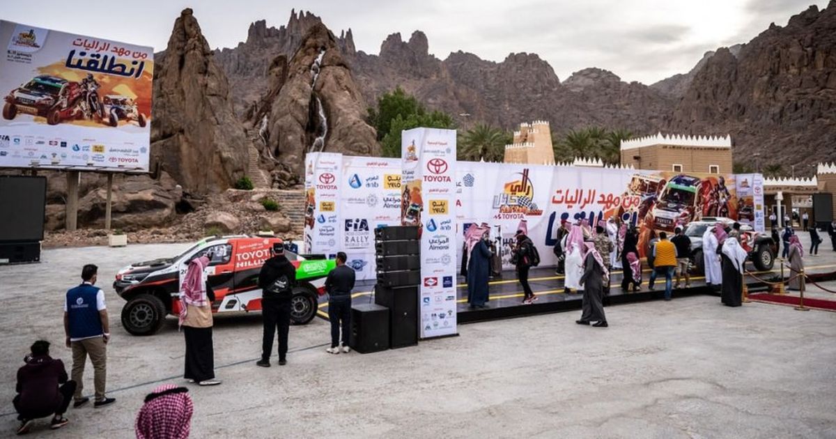 Está en marcha el Rally Hail en Arabia Saudita, con pilotos mendocinos ...