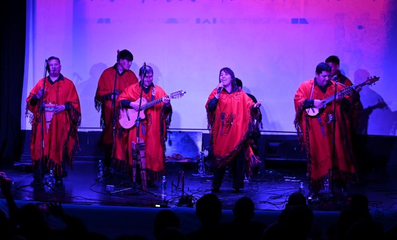Los sonidos andinos conquistaron Malargüe con Las Voces de Mi Tierra