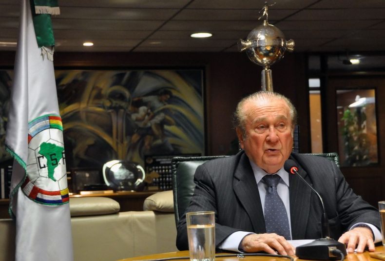 Nicolás Leoz dejó su puesto en la FIFA y ofreció su renuncia en la Conmebol
