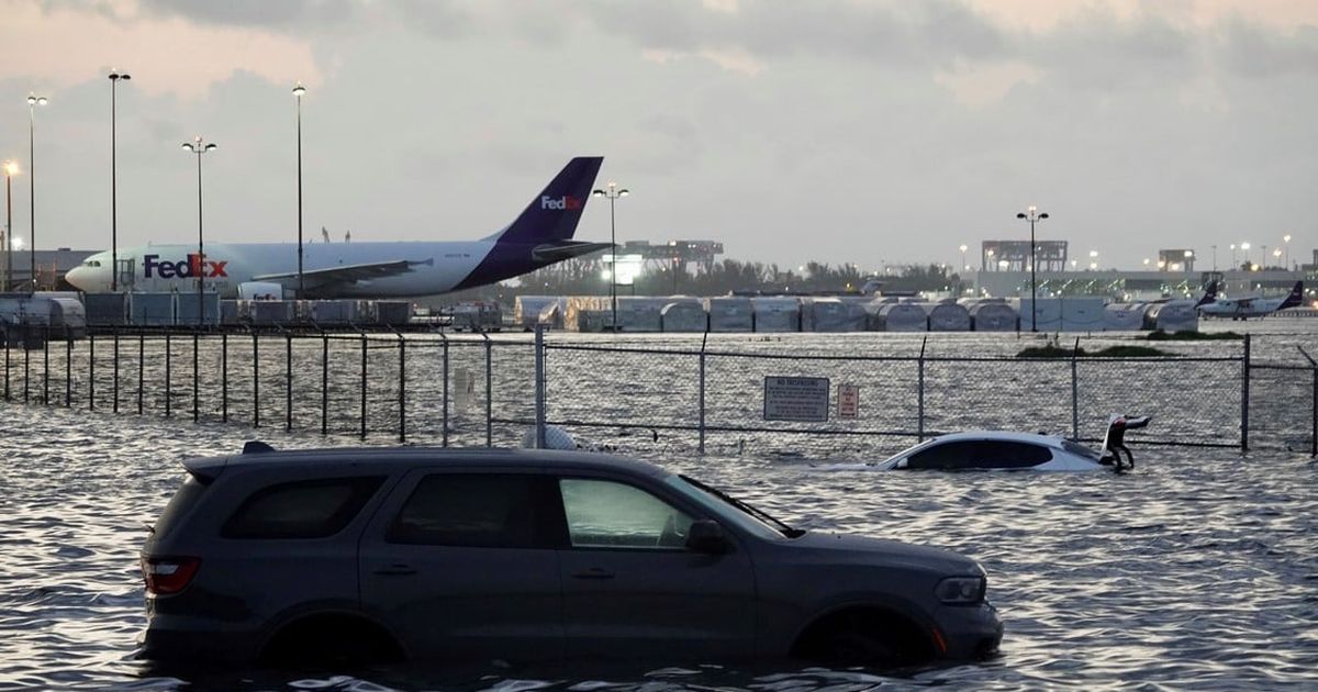 Imágenes De Las Inundaciones Catastróficas En Florida